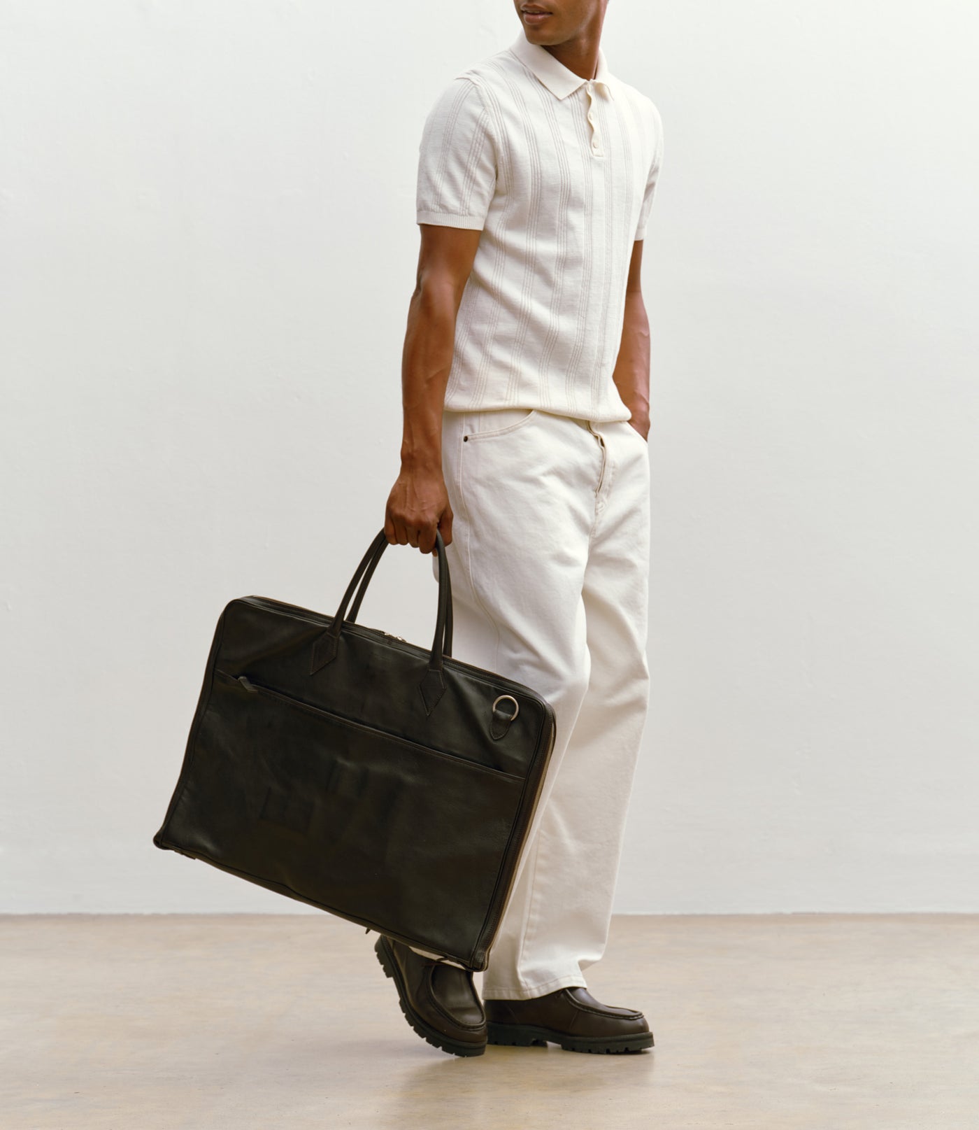 Closer Suit Carrier Buffalo Cacao – Métier US